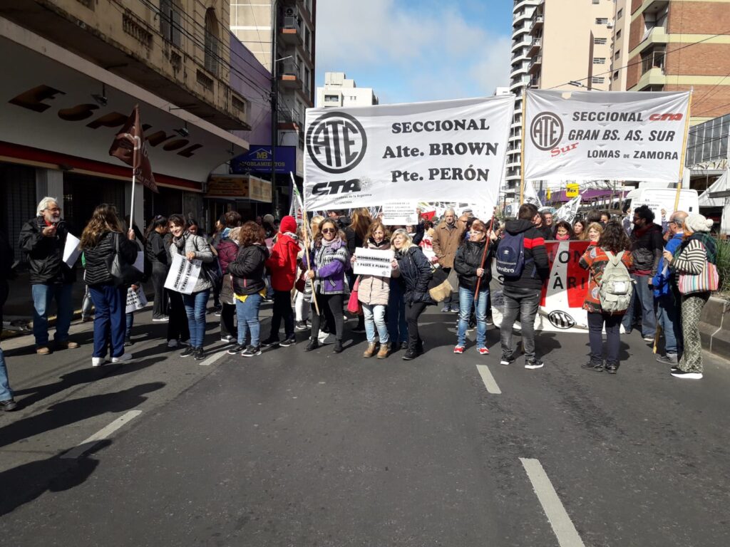 #LomasDeZamora Organizaciones sindicales y sociales marcharon al ...